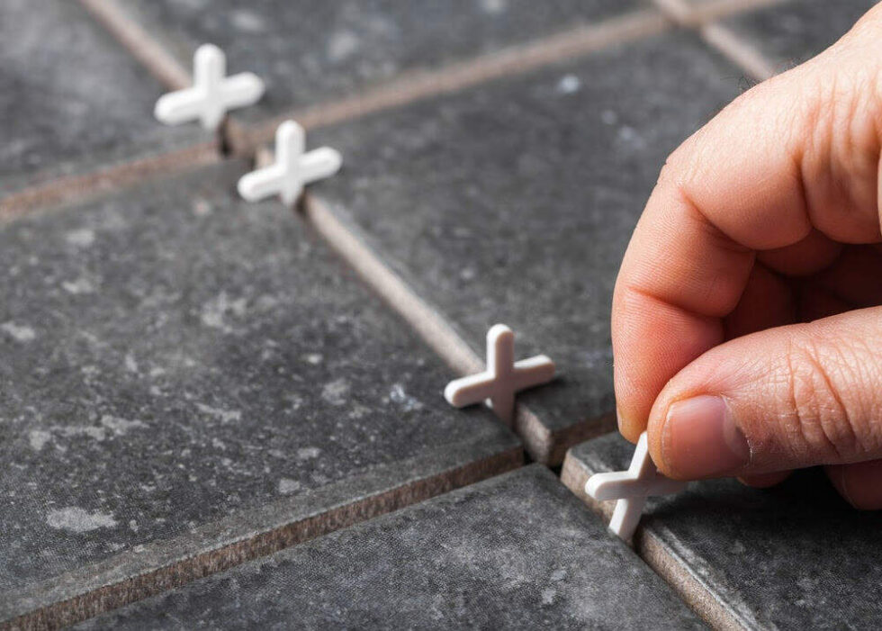 tile tutorial: 7 reasons your floor tiles crack (& how to prevent it ...