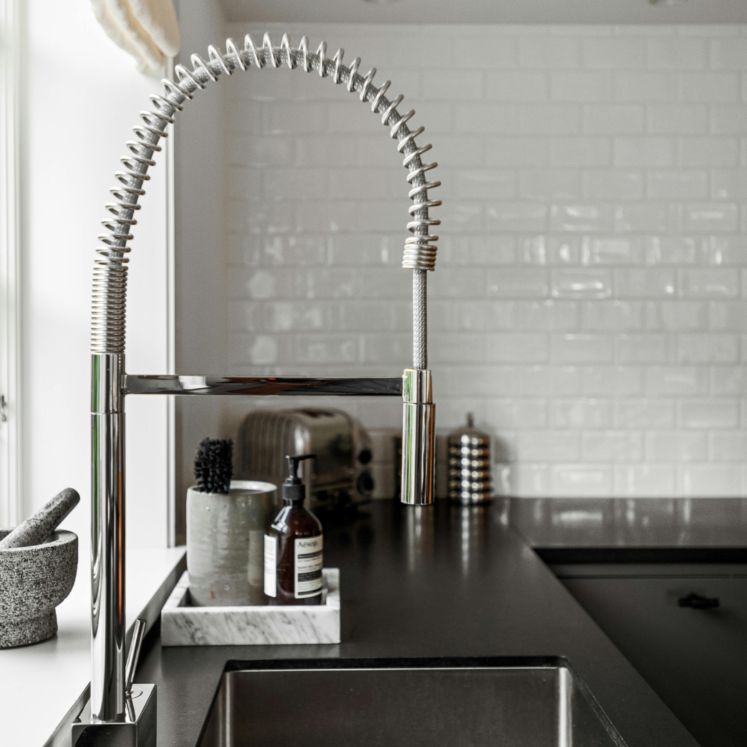 pull-out vs. pull-down kitchen taps: which is better? | tiletoria